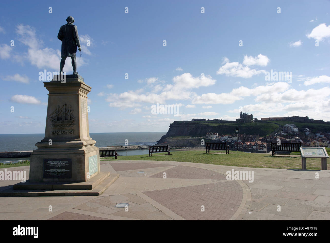 Captain Cook s Statue over looking harbour Whitby Stock Photo - Alamy