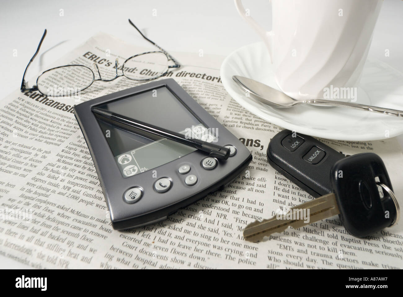 Personal digital assistant pda palm hi-res stock photography and images ...