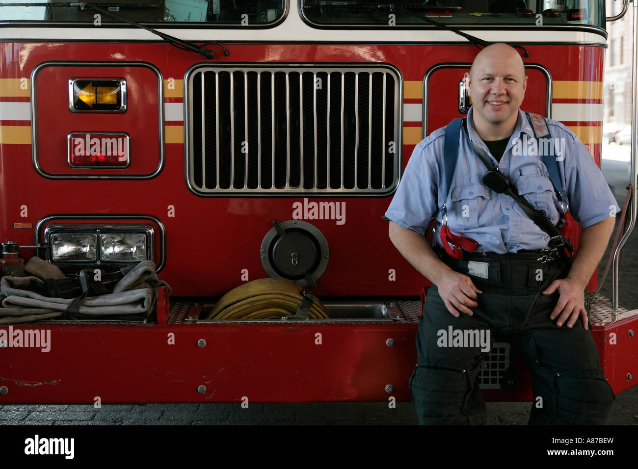 Front side of a firefighter hi-res stock photography and images - Alamy