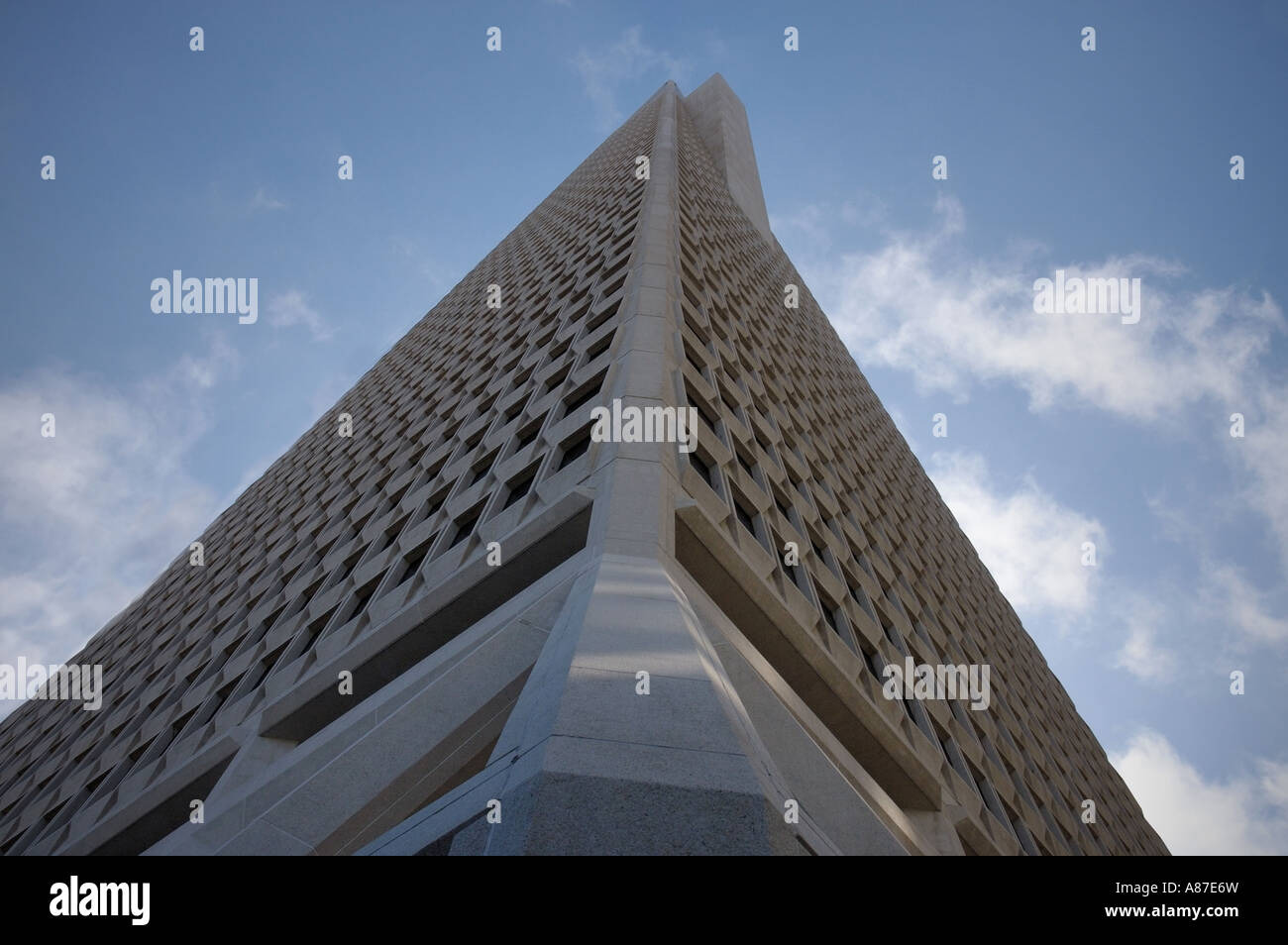 Transamerica Pyramid office tower in San Francisco, California Stock ...