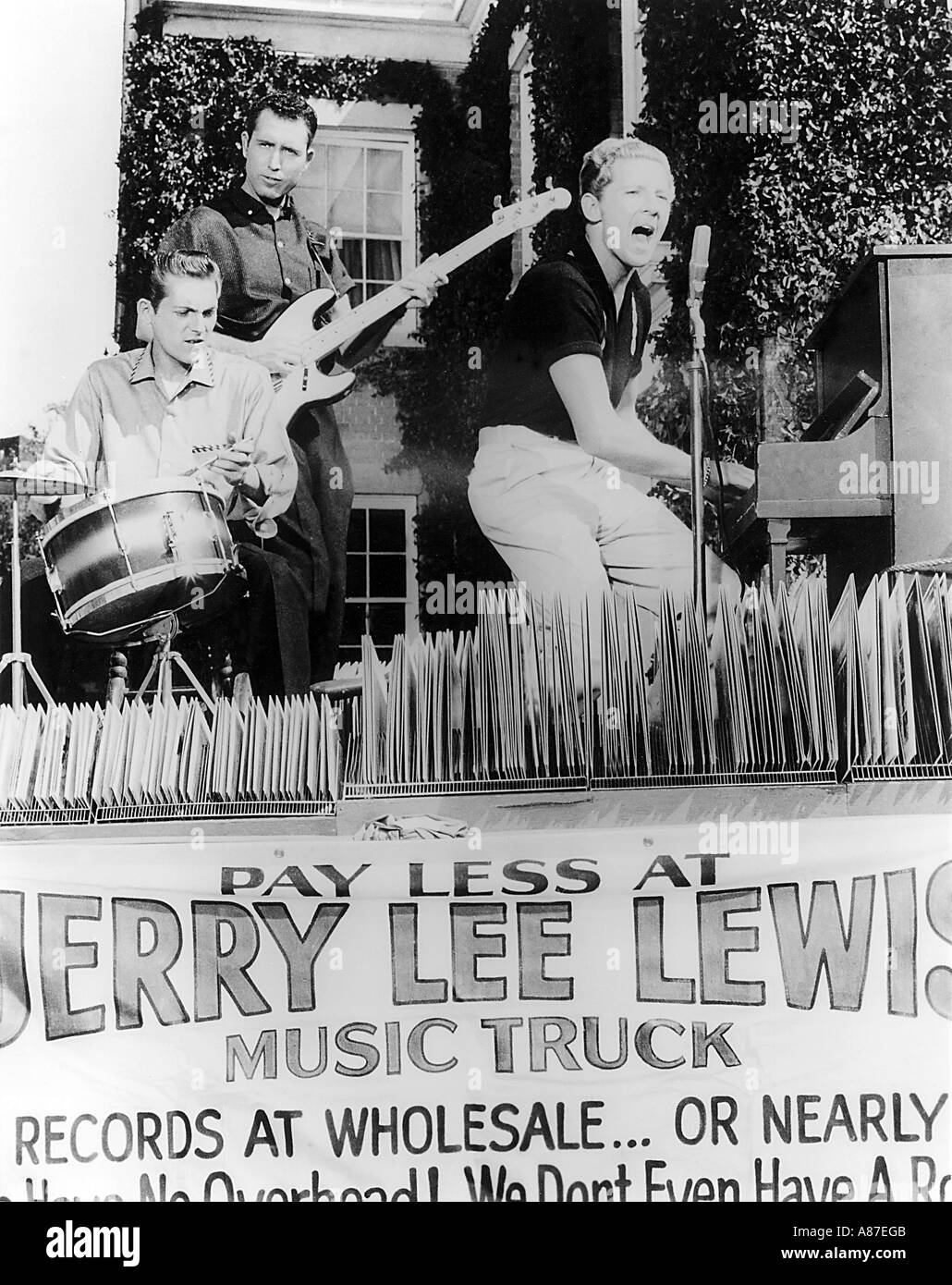 Jerry lee lewis 1958 hi-res stock photography and images - Alamy