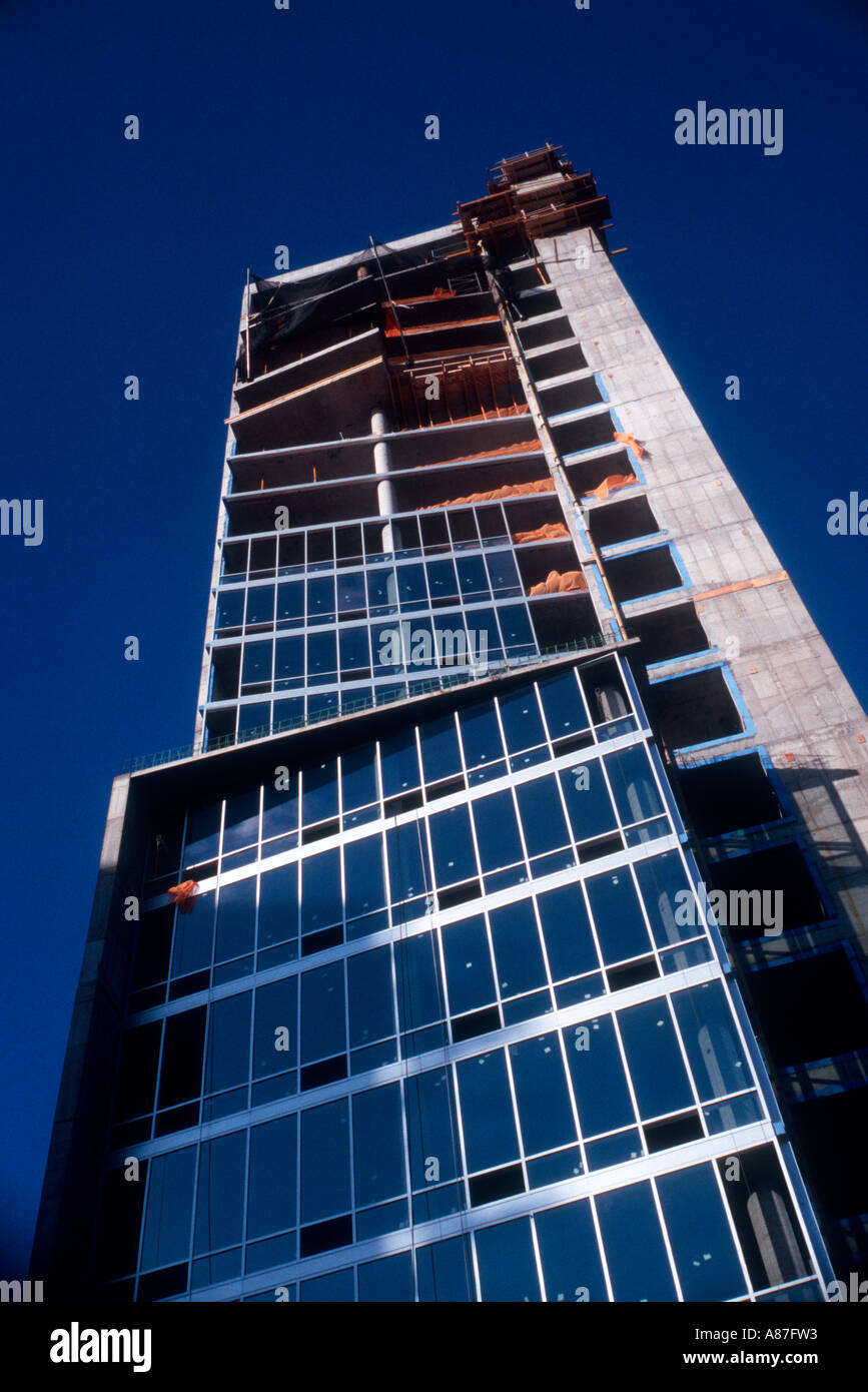 High rise construction on the trendy Chelsea art gallery neighborhood ...