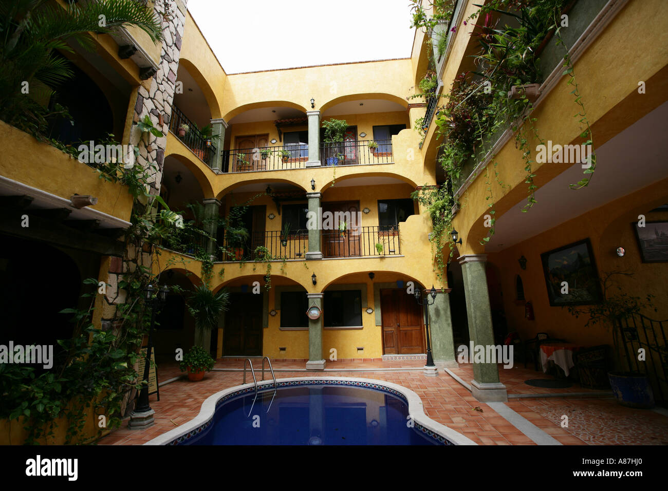 Mexico architecture hotel motel hi-res stock photography and images - Alamy