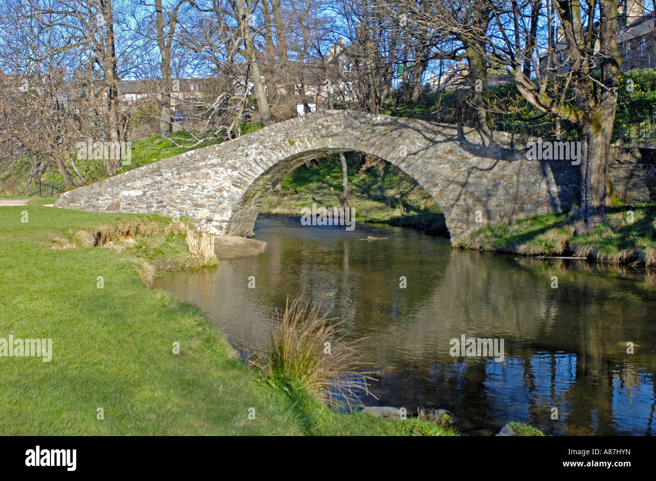 The Auld Brig Keith over the River Isla Stock Photo - Alamy