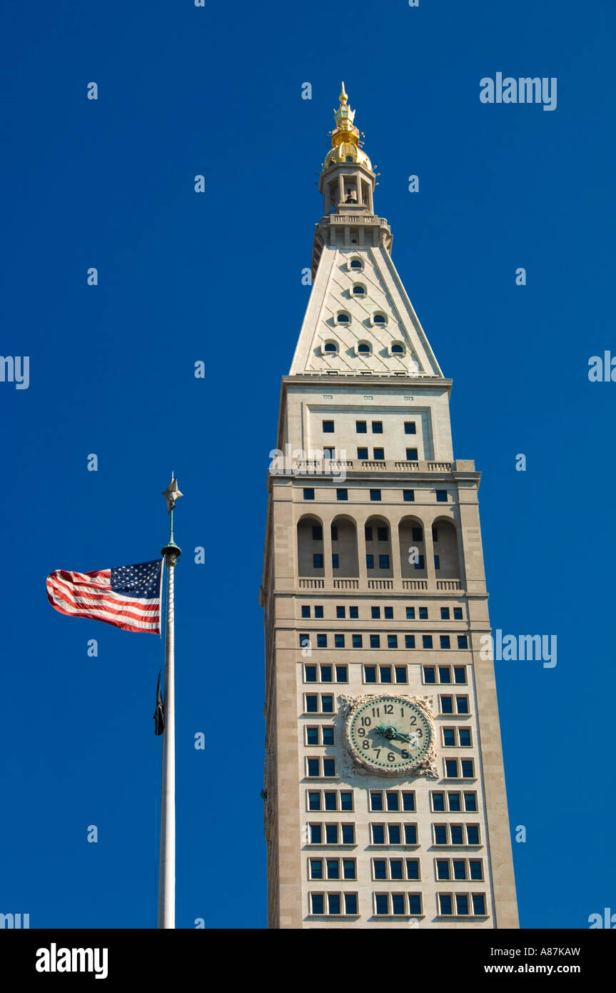 Clock tower of the metropolitan life insurance company building hi-res ...