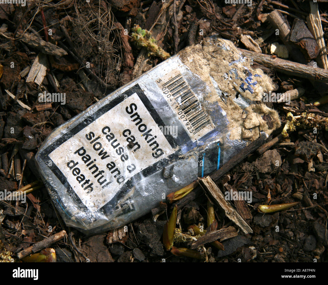 Discarded cigarette packet Stock Photo - Alamy
