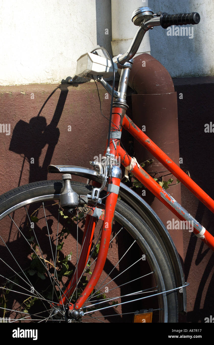 One bycicle hi-res stock photography and images - Alamy