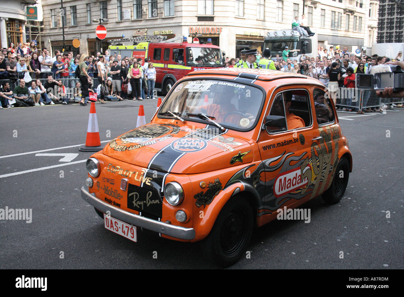Fiat 500 Gumball Rally 3000 London Stock Photo - Alamy