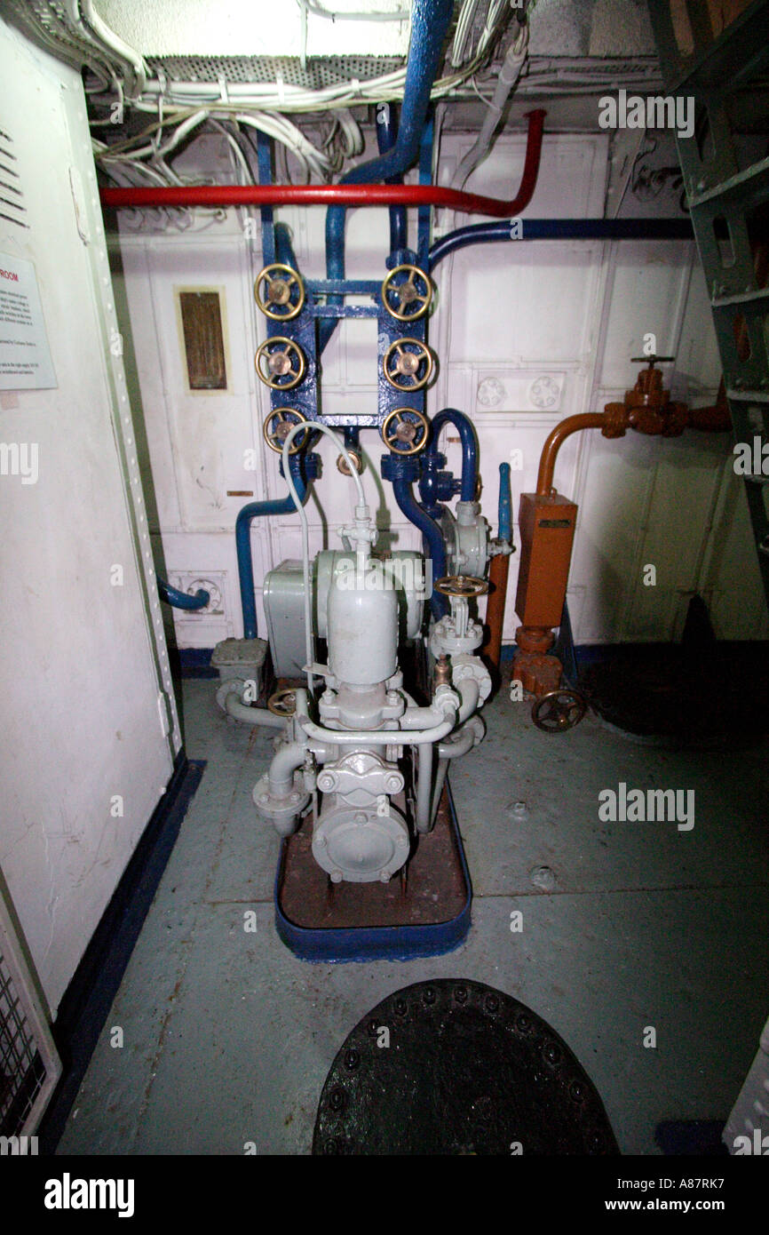 HMAS DIAMANTINA RIVER CLASS FRIGATE DOCKED AT QUEENSLAND MARITIME ...