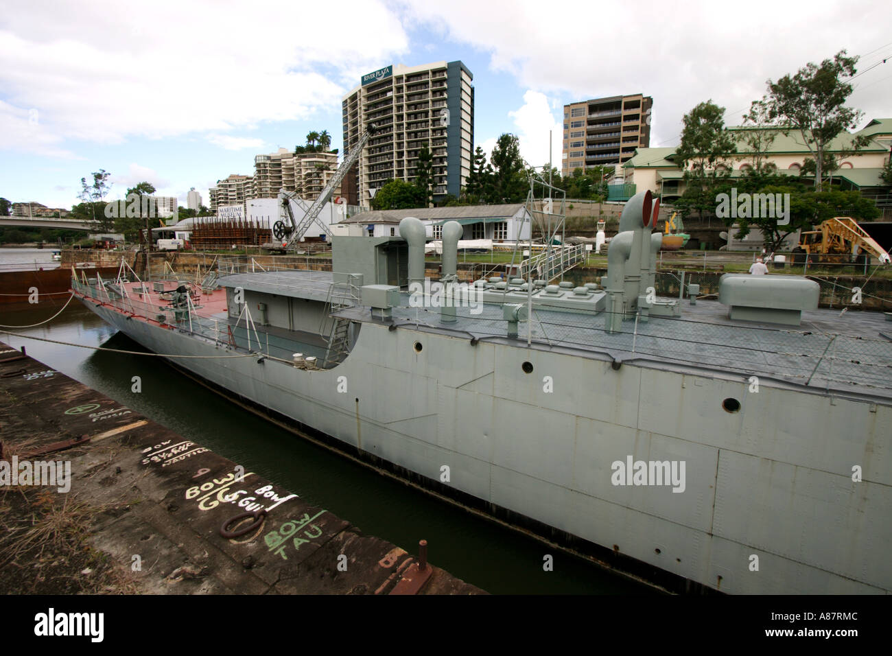HMAS DIAMANTINA RIVER CLASS FRIGATE DOCKED AT QUEENSLAND MARITIME ...