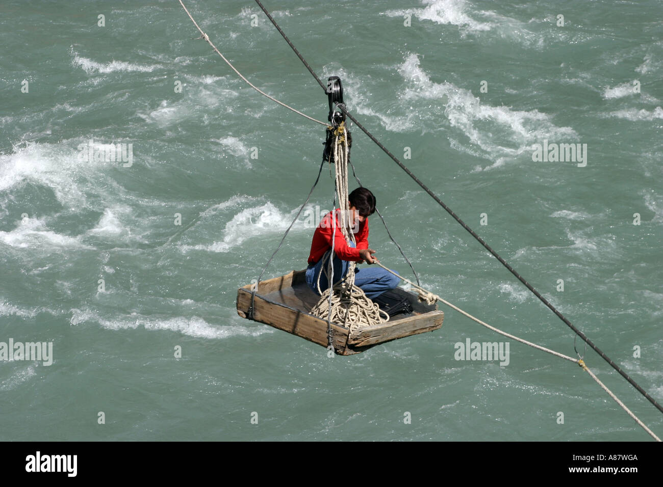 Pulley crossing hi-res stock photography and images - Alamy