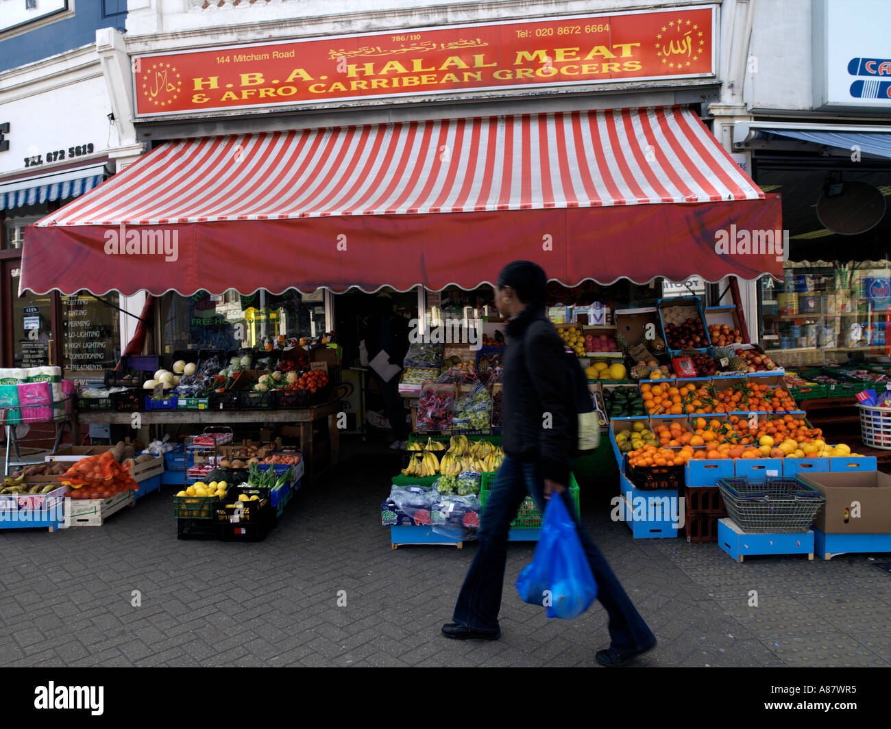 Grocers shop britain hi-res stock photography and images - Alamy