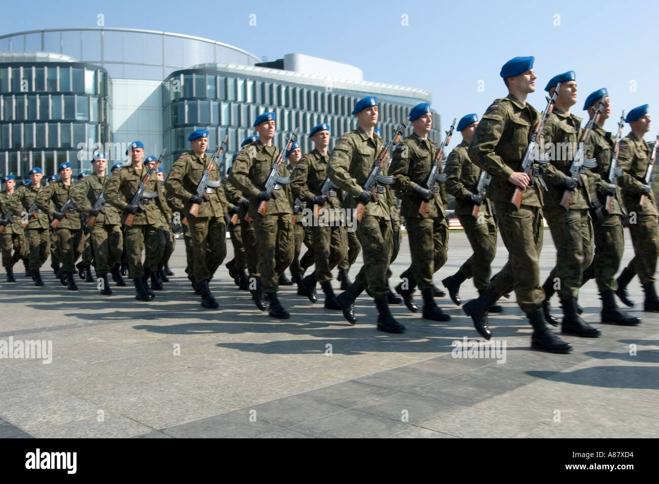 Marines soldiers hi-res stock photography and images - Alamy