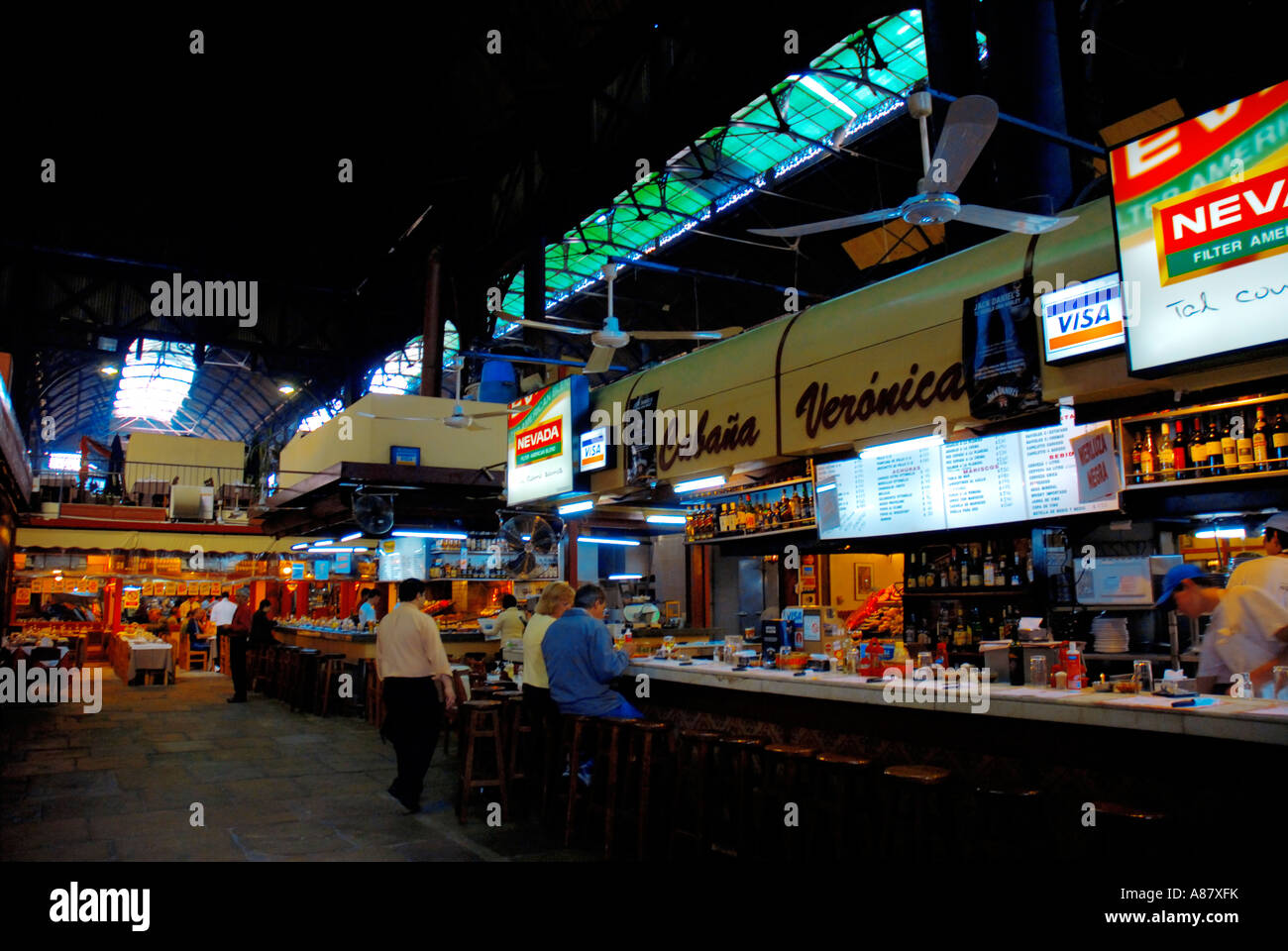 Mercado del puerto food market hi-res stock photography and images - Alamy