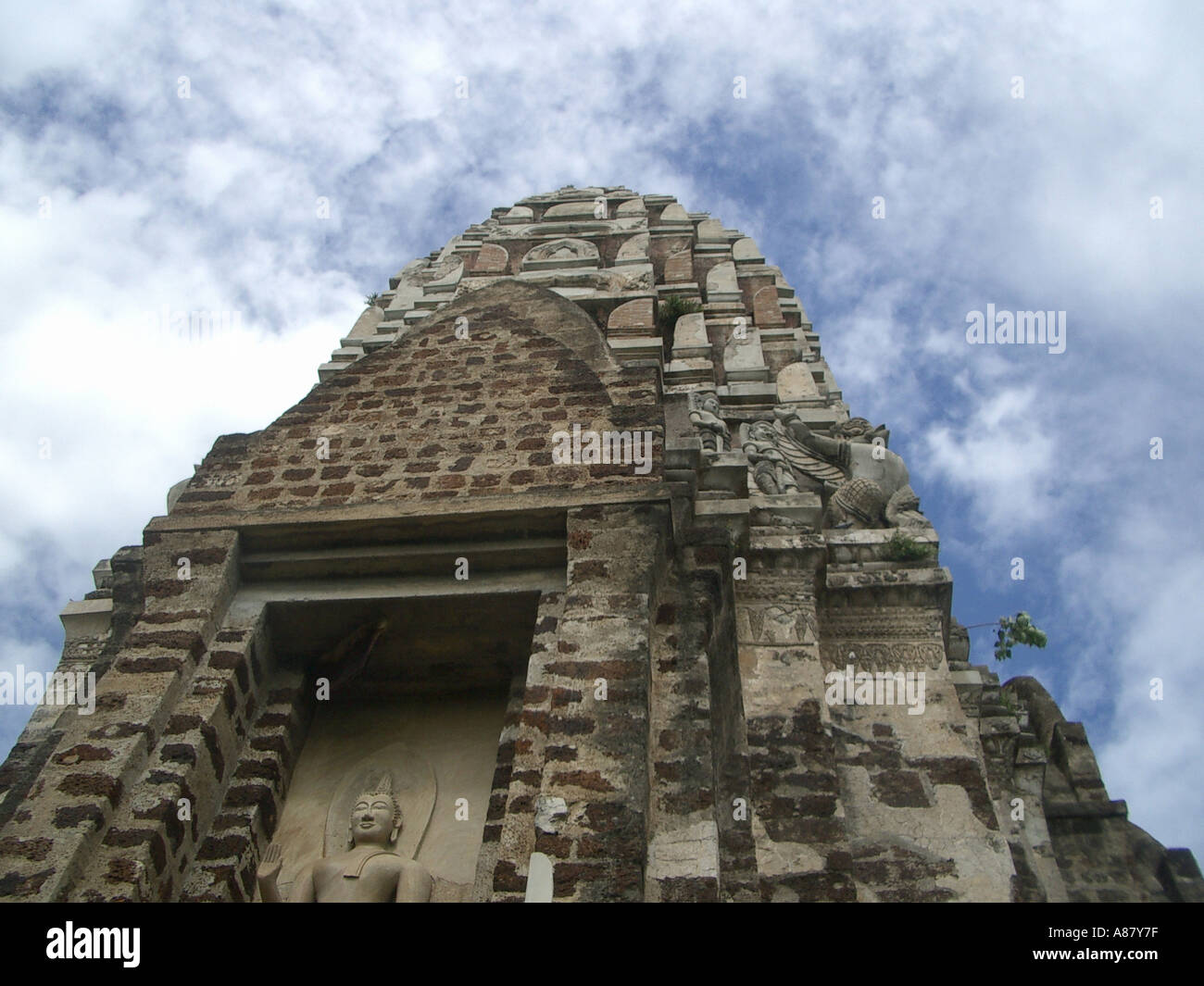 Thai Kymer Temple Stock Photo - Alamy