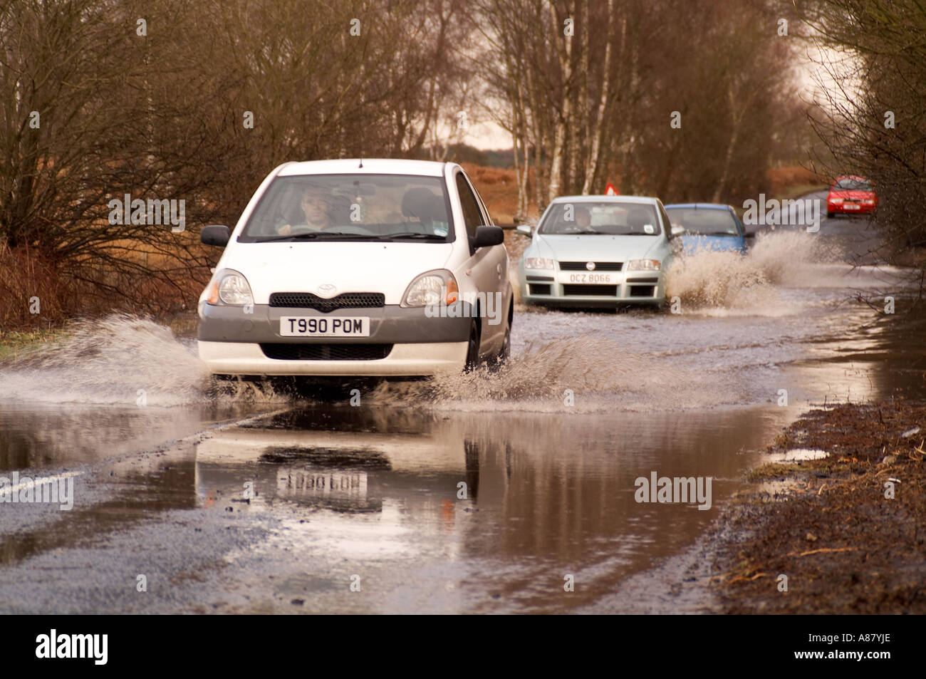 Flood, flooded, road, car, spray, splash, water, puddle, deep, flooding ...