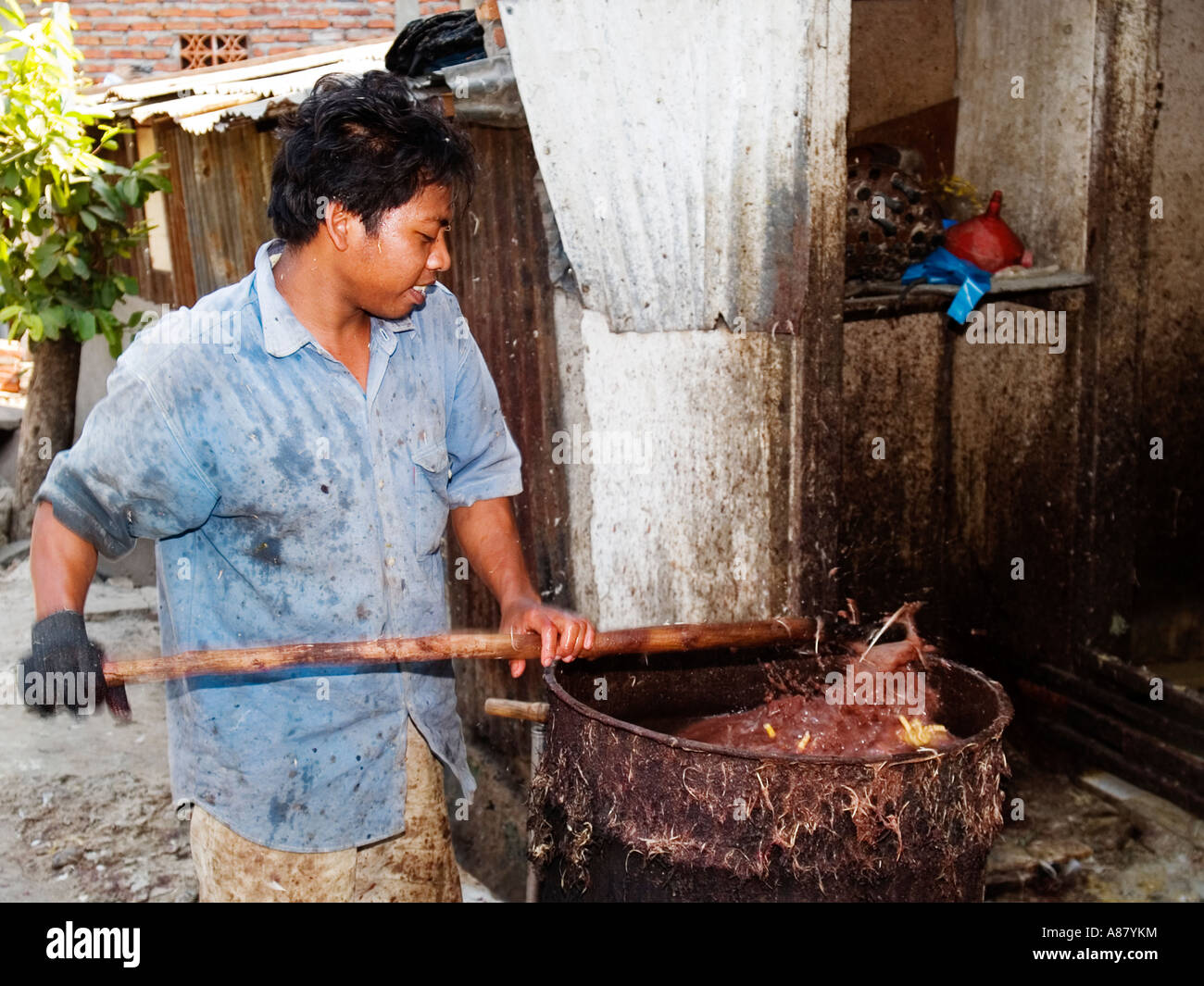 Unhygienic conditions in slum in hi-res stock photography and images ...