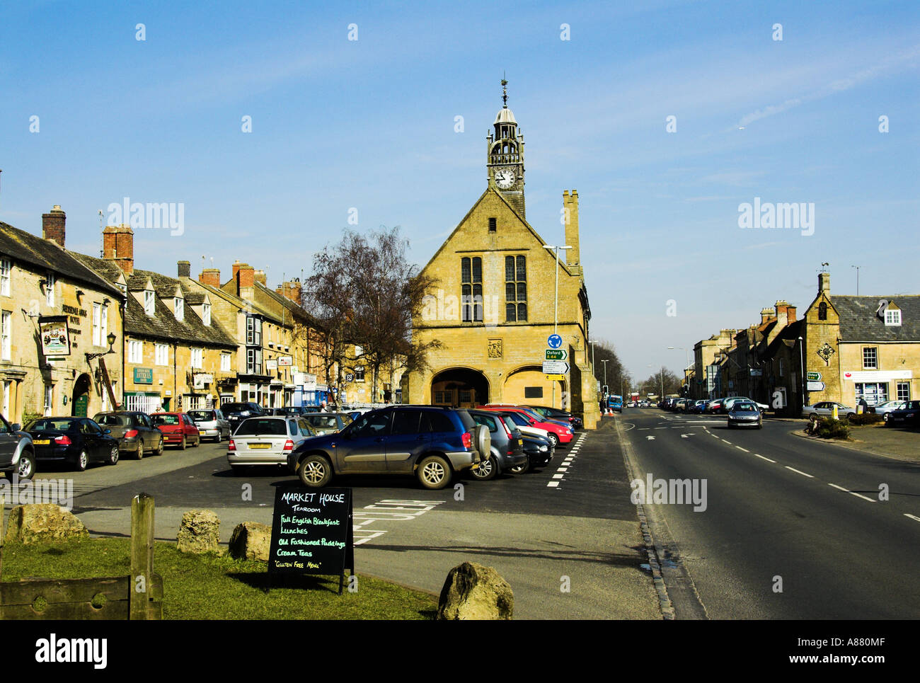 Moreton in Marsh EDITORIAL USE ONLY Stock Photo - Alamy