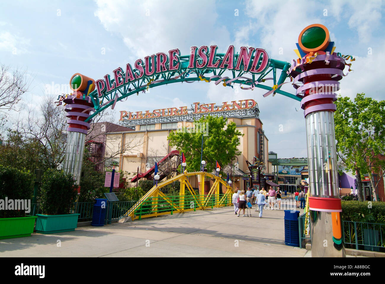 Disney Downtown a shopping mall created by Disney World and located ...