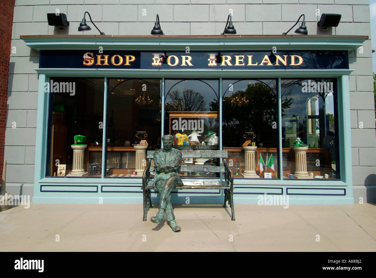 Statue of Irish poet Patrick Kavanagh at the store Raglan Road at ...