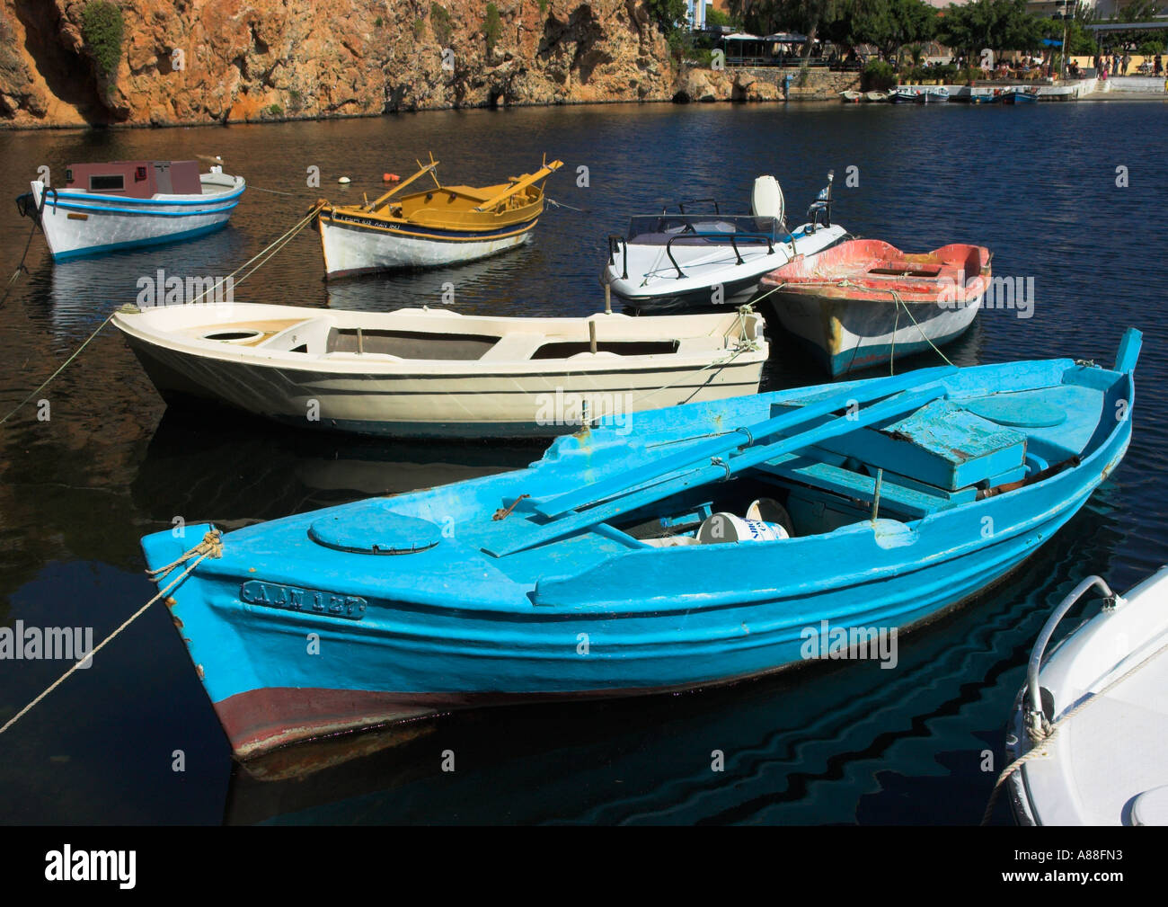 Crete Ayios Nikolaos boats ("bottomless lake Stock Photo - Alamy