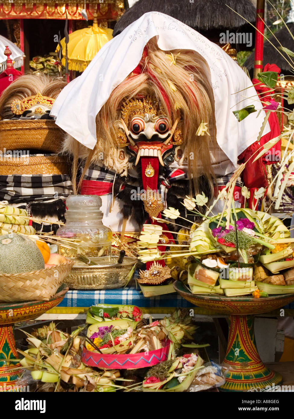 Balinese mask on temple alter at private non tourist ceromony hi-res ...