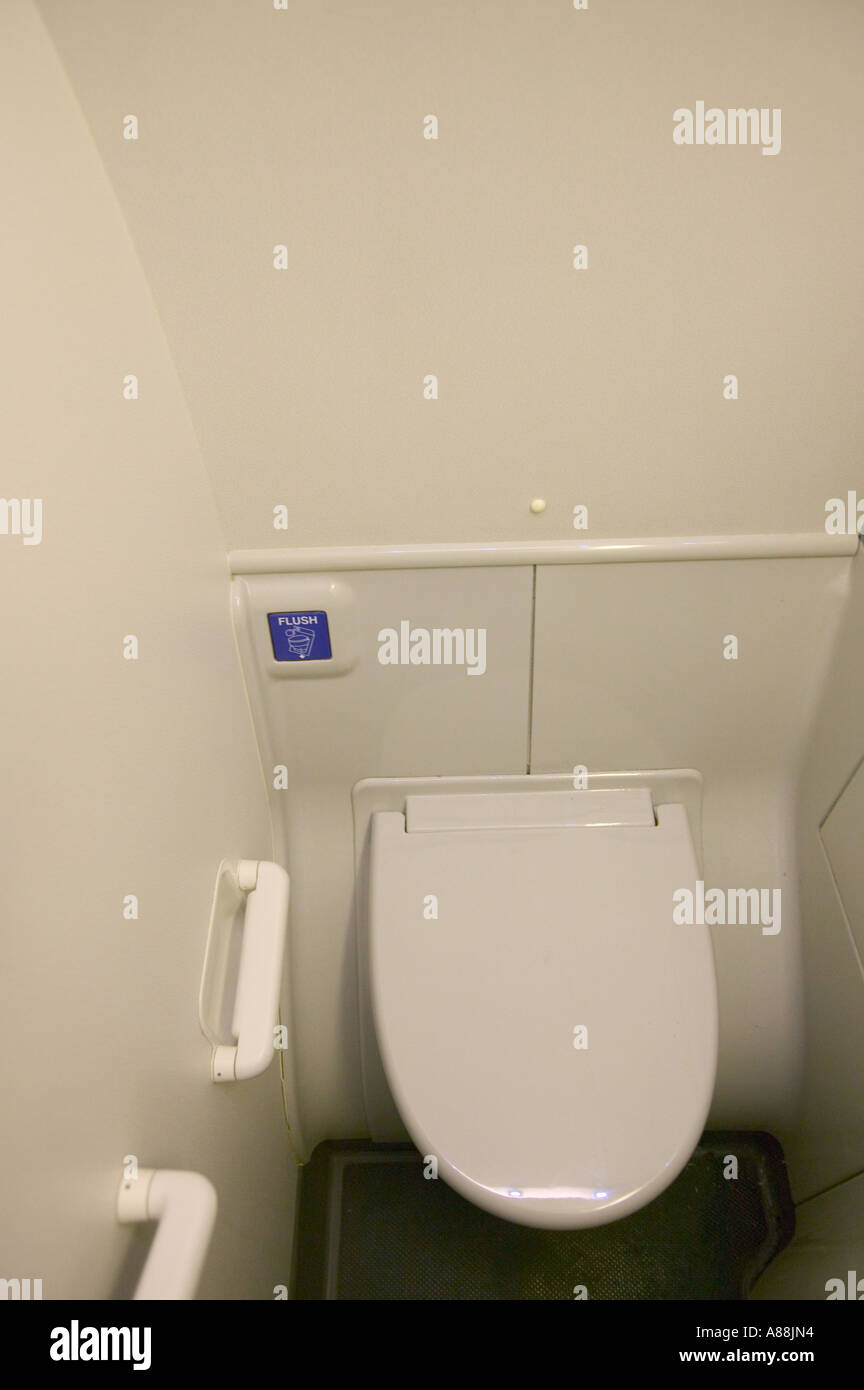 Airline toilet hi-res stock photography and images - Alamy