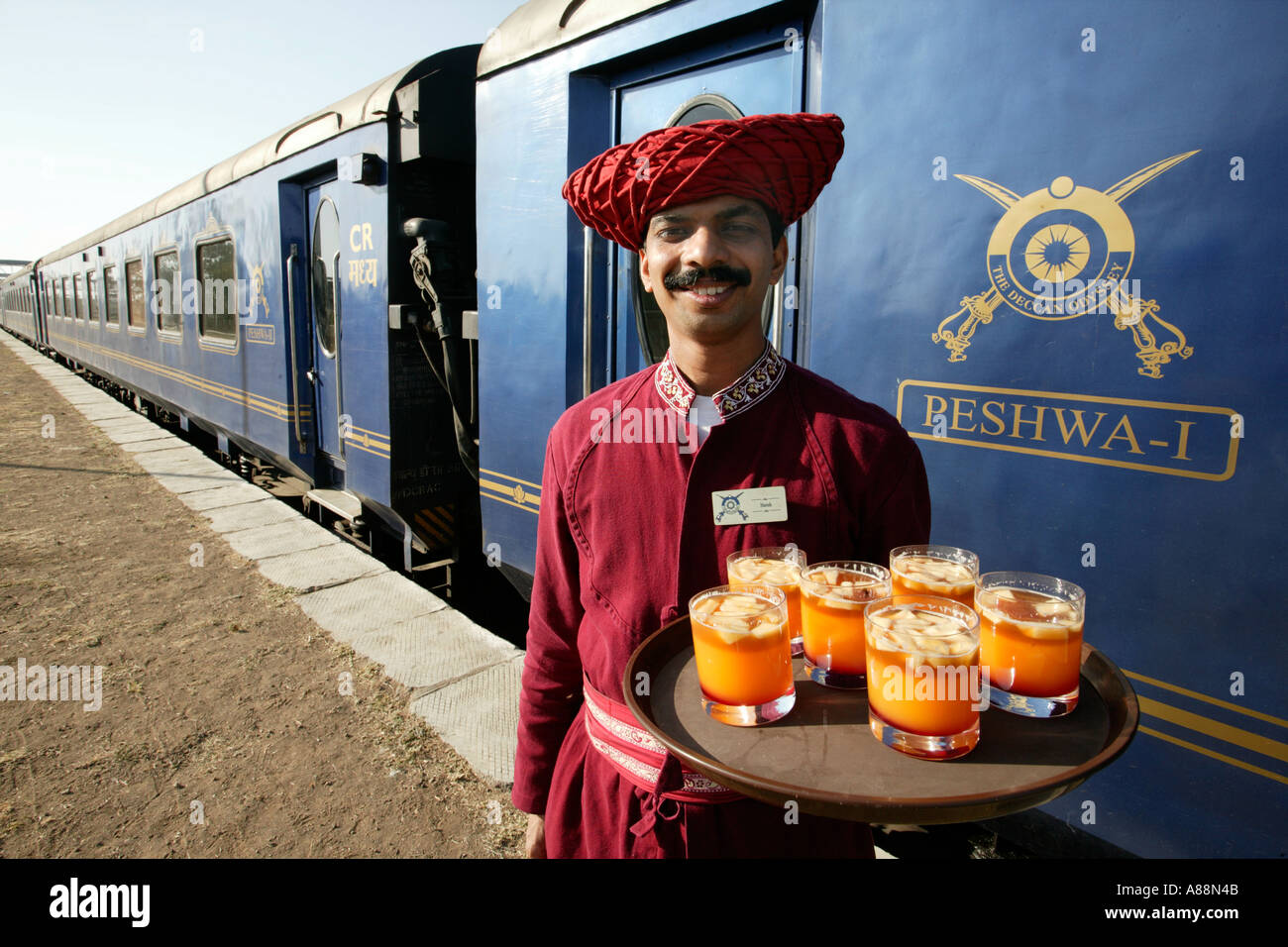 Deccan Odyssey train / Indian Maharaja train, India Stock Photo - Alamy
