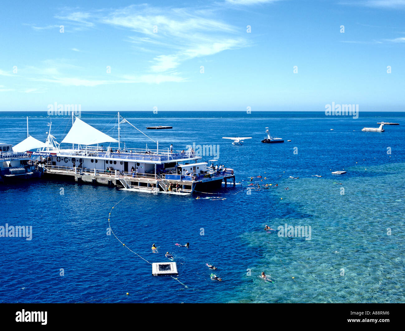 Reefworld hardy reef great barrier hi-res stock photography and images ...