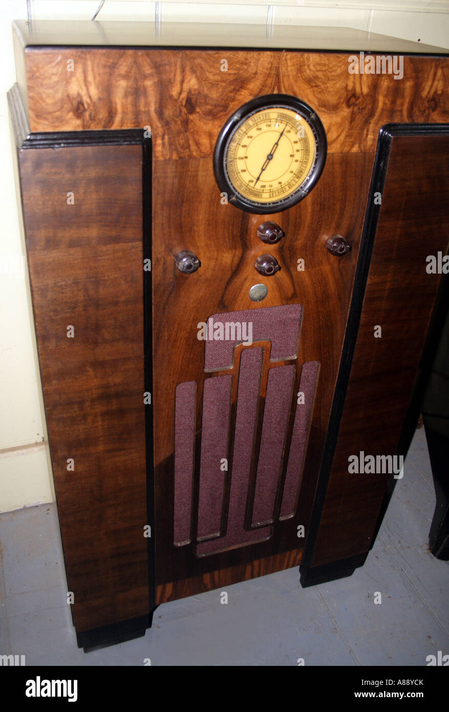 OLD TIMBER RADIO BDA10488 Stock Photo - Alamy