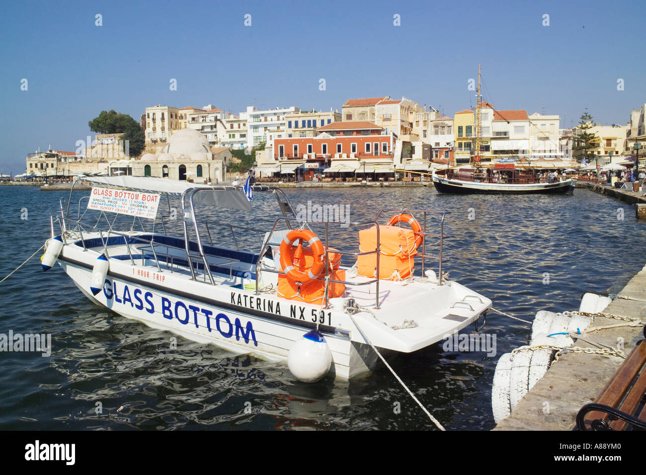Glass bottom boat crete hi-res stock photography and images - Alamy
