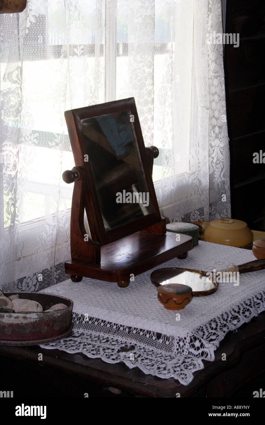 AN OLD FASHIONED MIRROR BDA10524 Stock Photo - Alamy