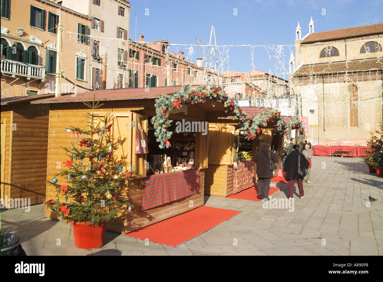 Venice christmas market italy hi-res stock photography and images - Alamy