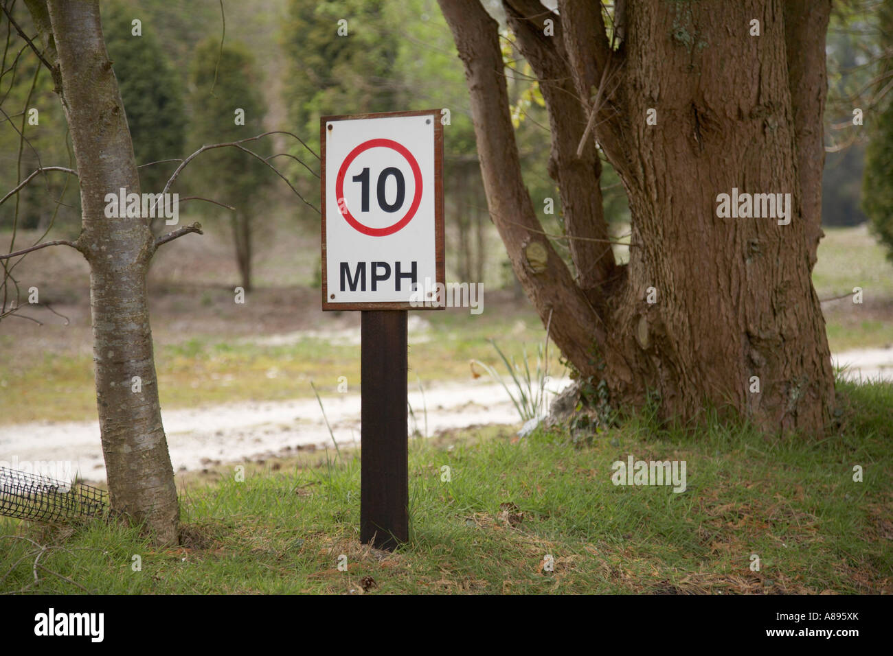 A 10mph speed limit sign in a country lane Stock Photo - Alamy
