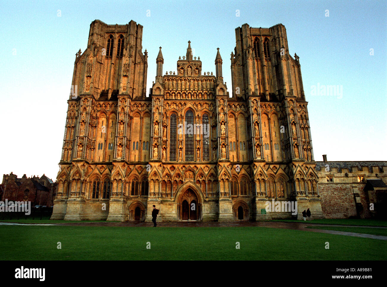 Wells cathedral history hi-res stock photography and images - Alamy
