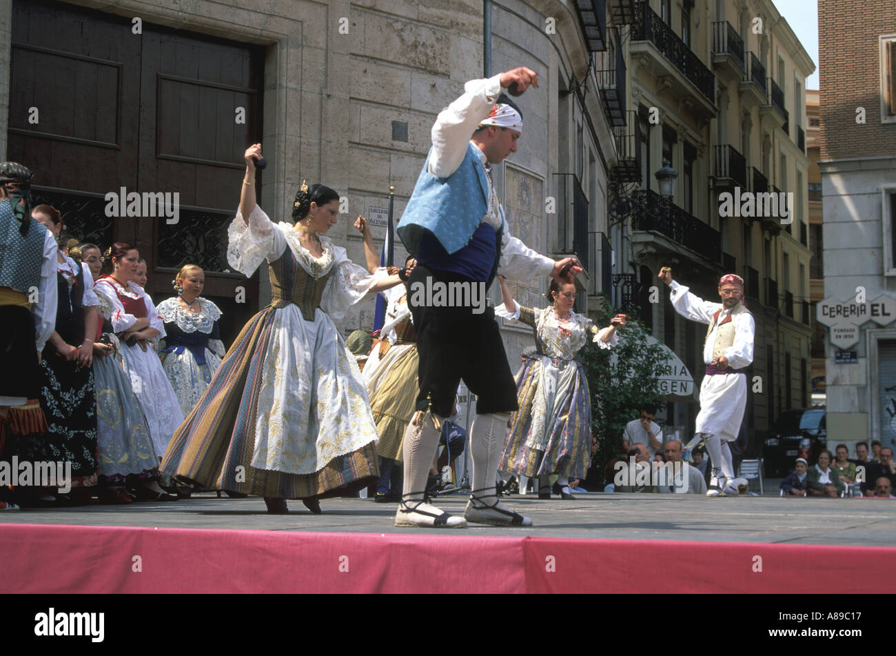 Spain Valencia Plaza del Virgen Traditional Dancers Stock Photo - Alamy