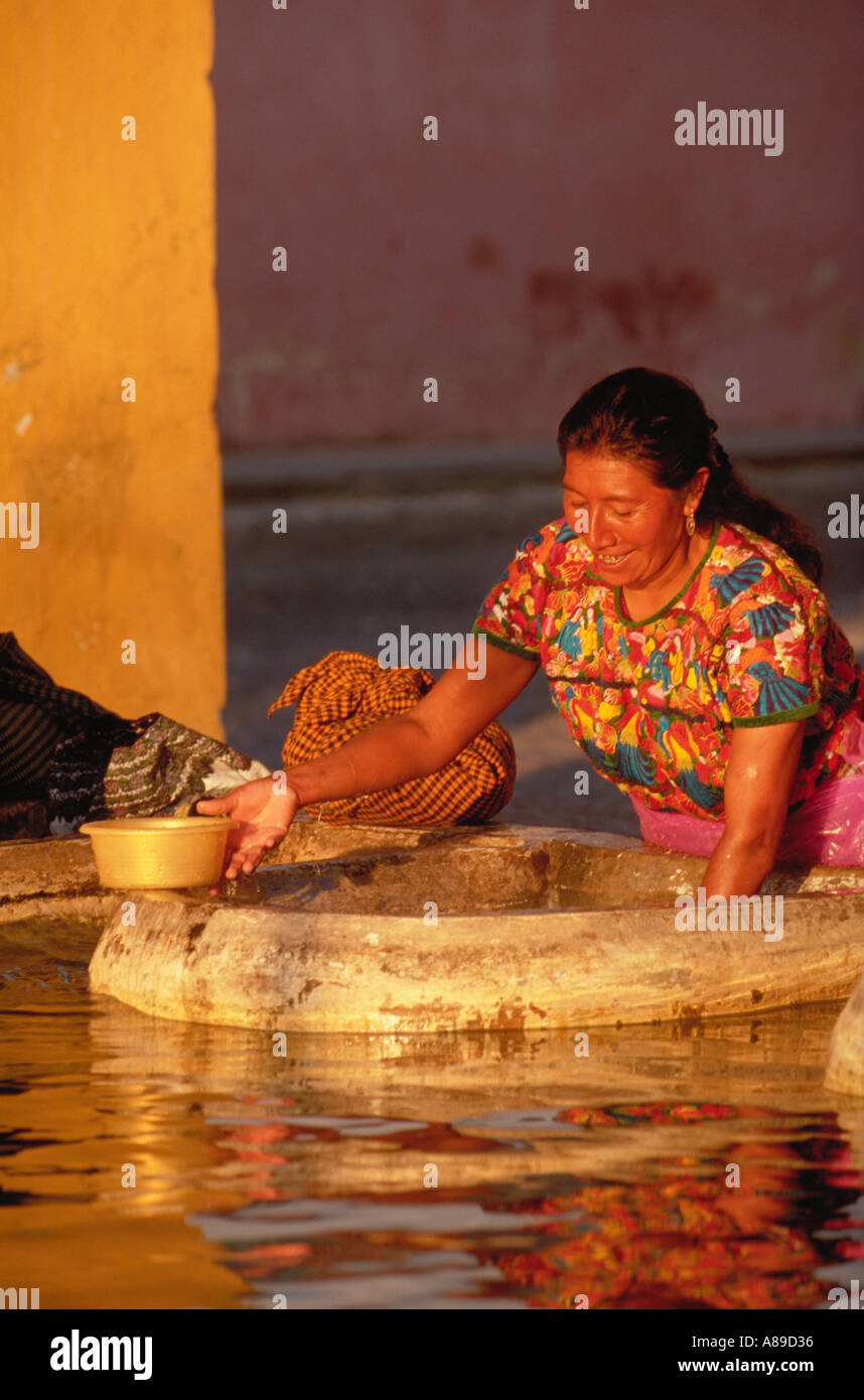 American colonial clothes hi-res stock photography and images - Alamy