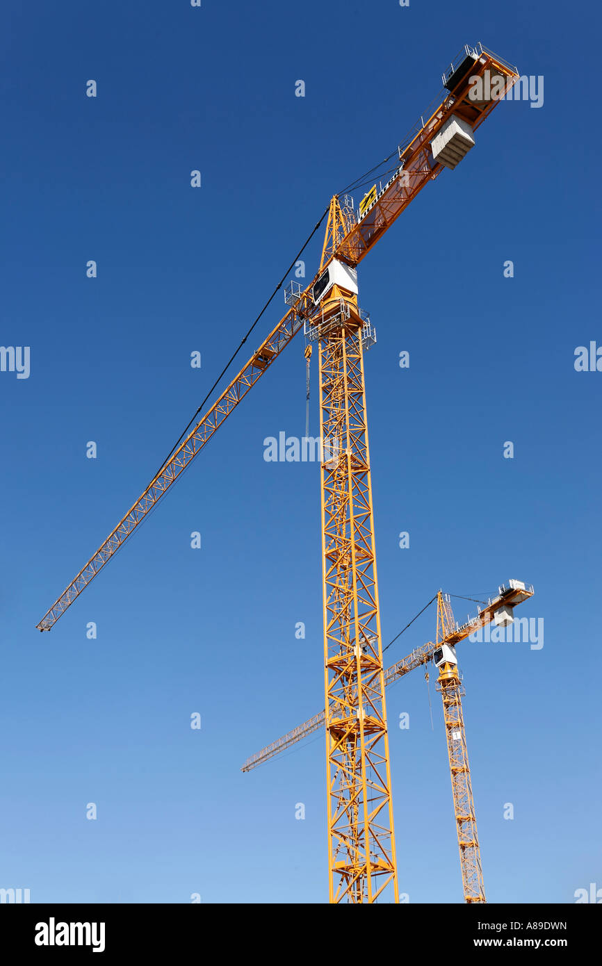 Hoher kran hi-res stock photography and images - Alamy
