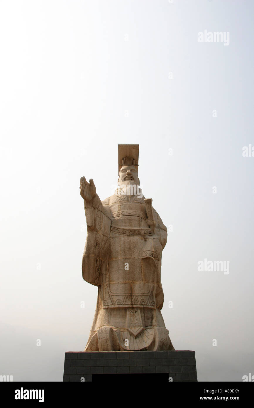 Statue of the emperor Qin Shihuangdi in front of the mausoleum of Xian ...