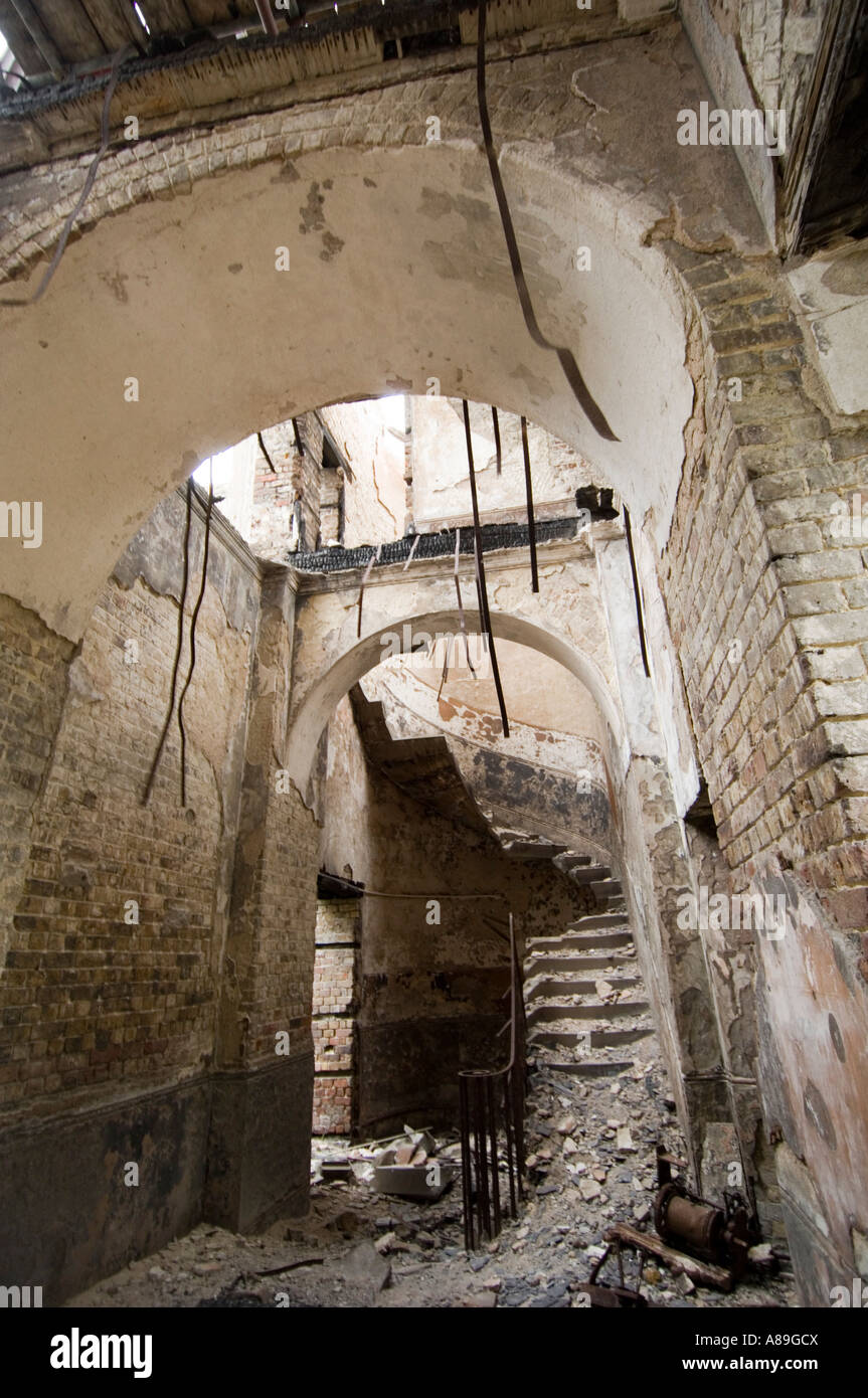 Building rubble hi-res stock photography and images - Alamy