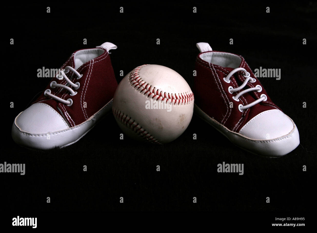 Baseball feet team sport hi-res stock photography and images - Alamy