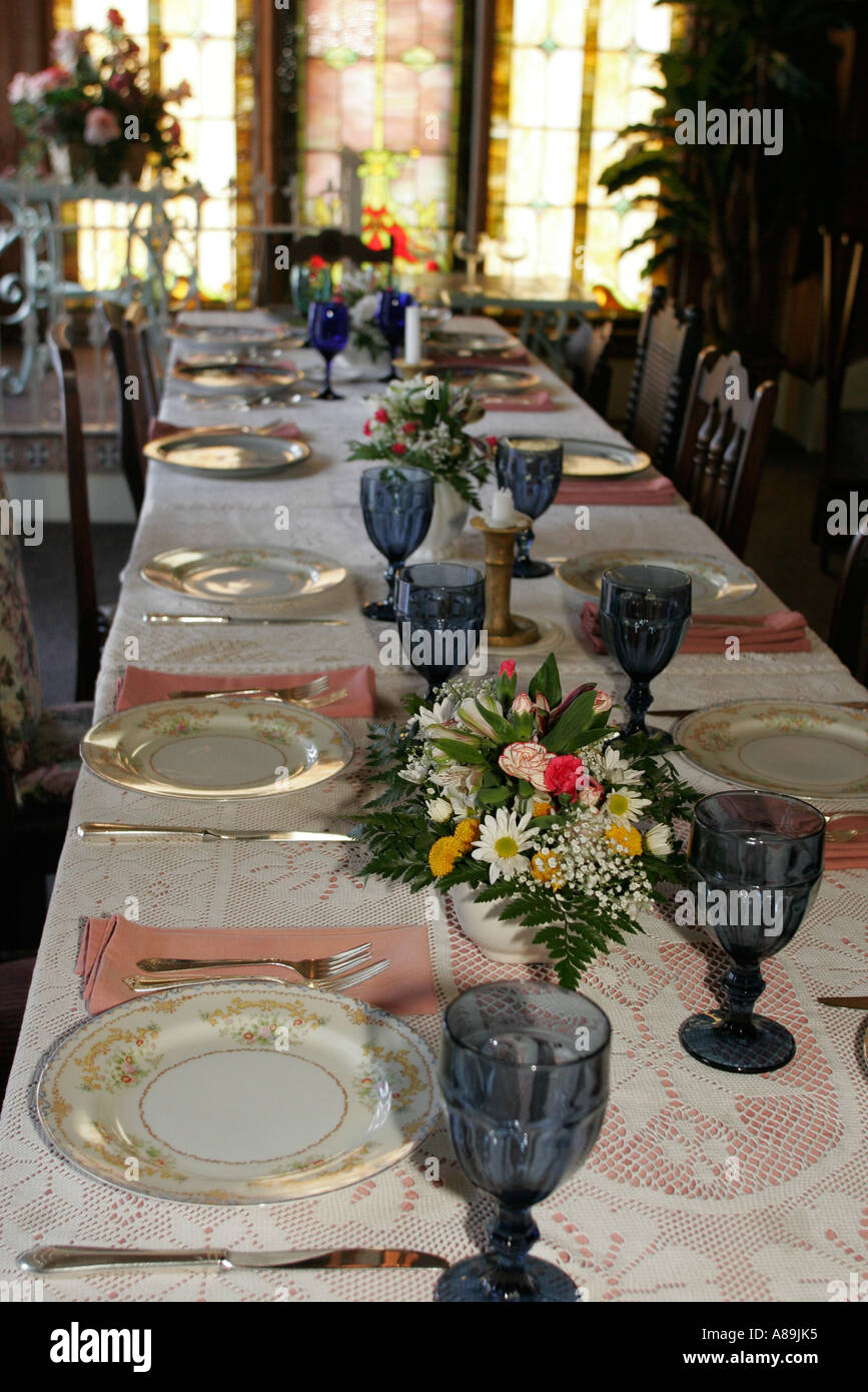 Chalet suzanne restaurant inn hi-res stock photography and images - Alamy