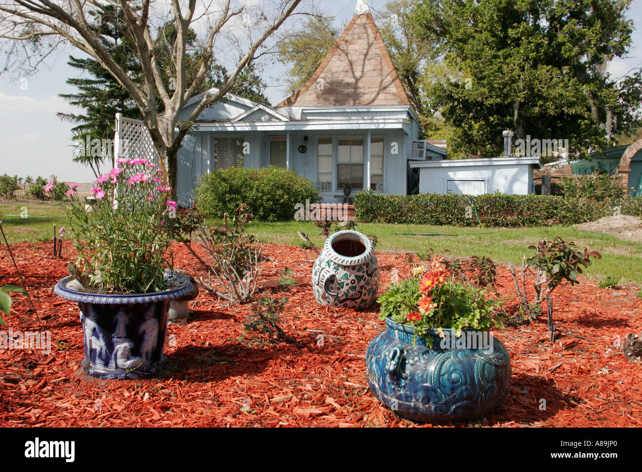 Lake Wales Florida,Chalet Suzanne Restaurant Inn,pots,art artwork ...