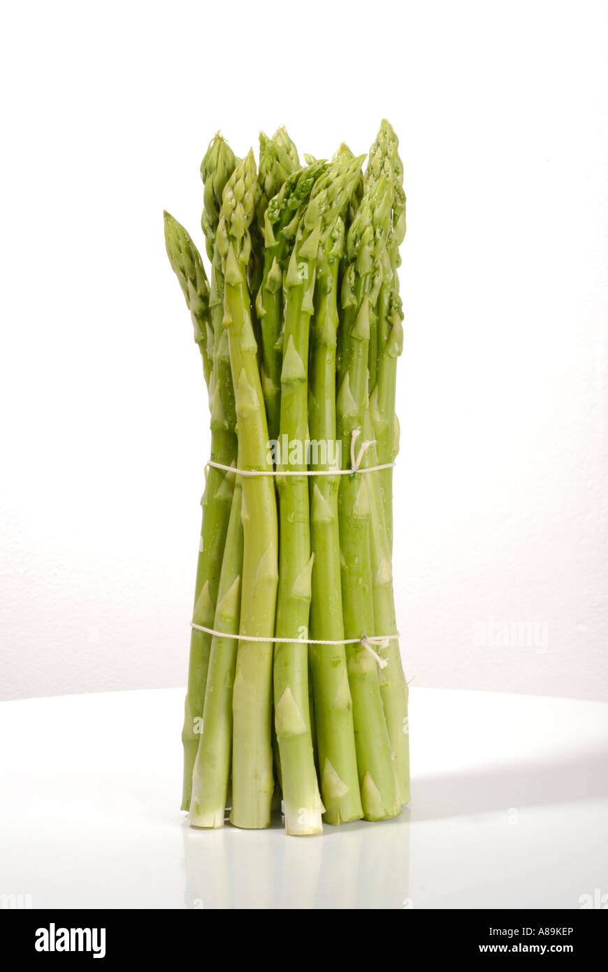 Green asparagus (Asparagus officinalis Stock Photo - Alamy Green asparagus (Asparagus officinalis Stock Photo - Alamy