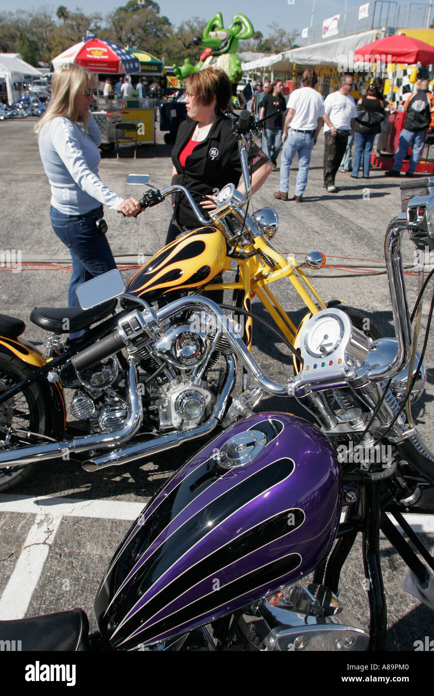 Vendors on daytona beach florida hi-res stock photography and images ...