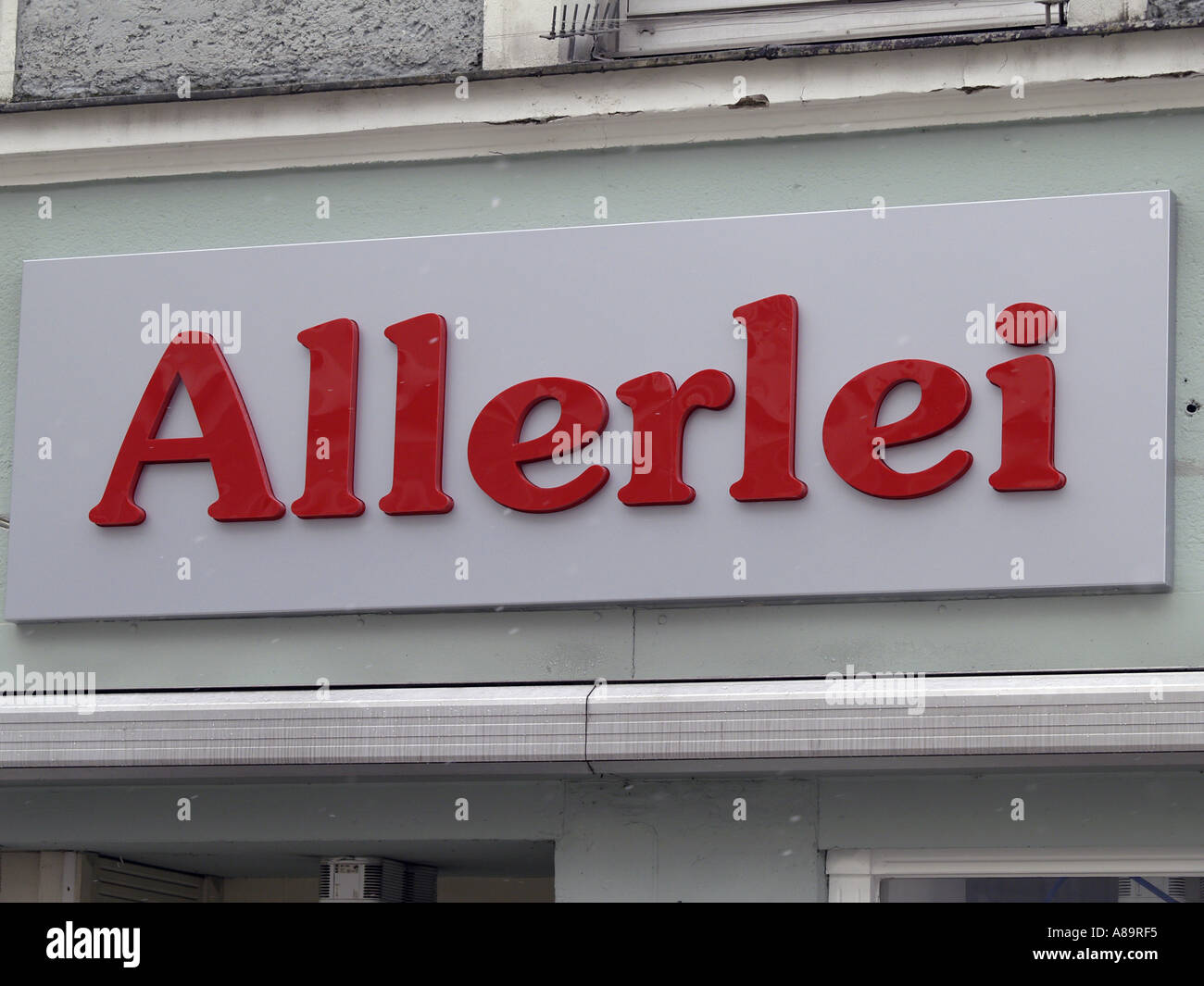 Sundries hi-res stock photography and images - Alamy