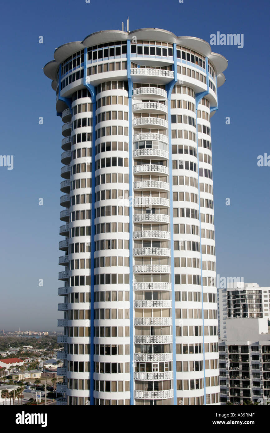 29 stories high hi-res stock photography and images - Alamy