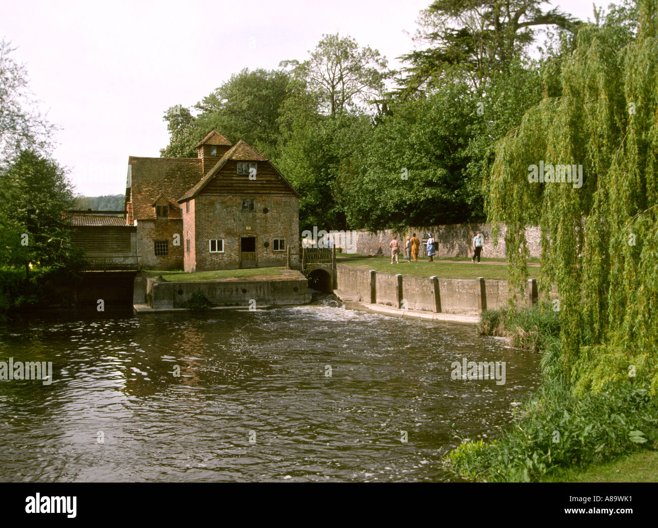 UK England Berkshire Mapledurham Mill Stock Photo - Alamy