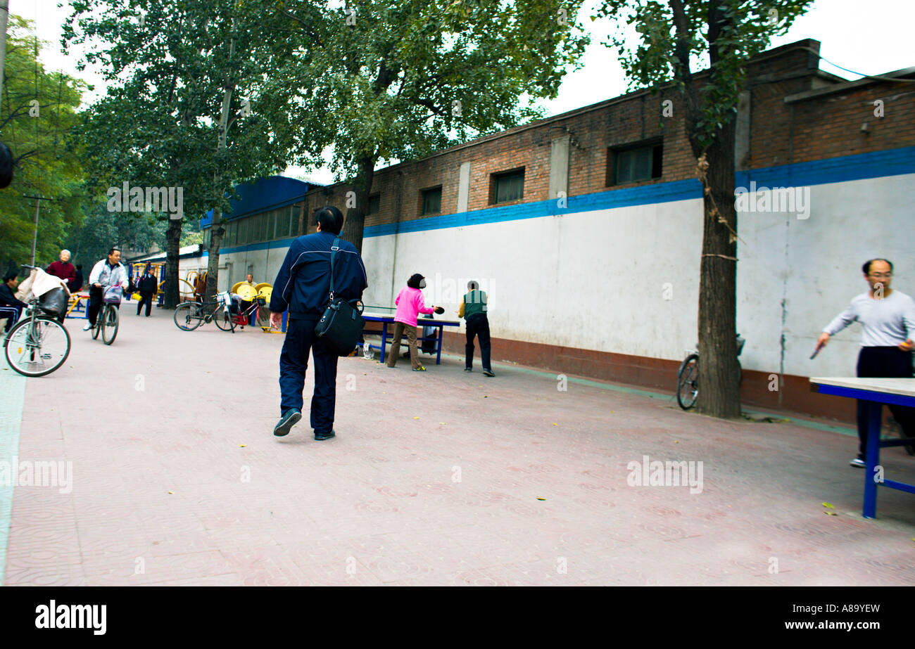 Chinese people playing ping pong hi-res stock photography and images ...
