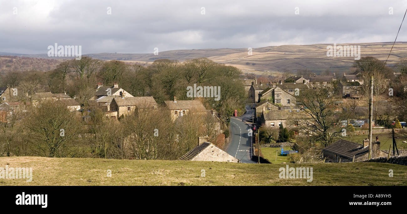 UK Yorkshire Wharfedale Threshfield village K6 phone box Stock Photo ...